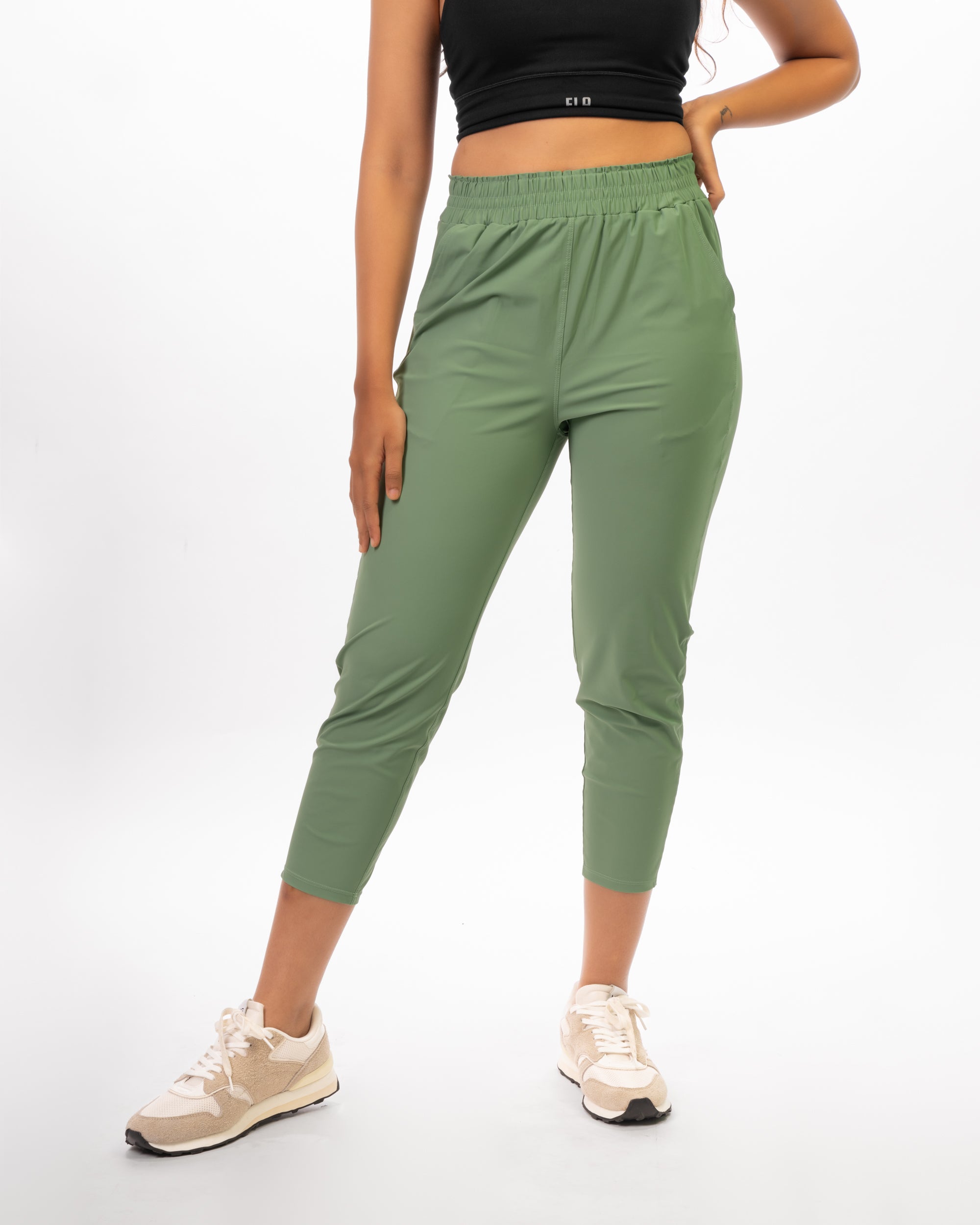 Nylon Crop Movement Pants - Green – Ela Wear